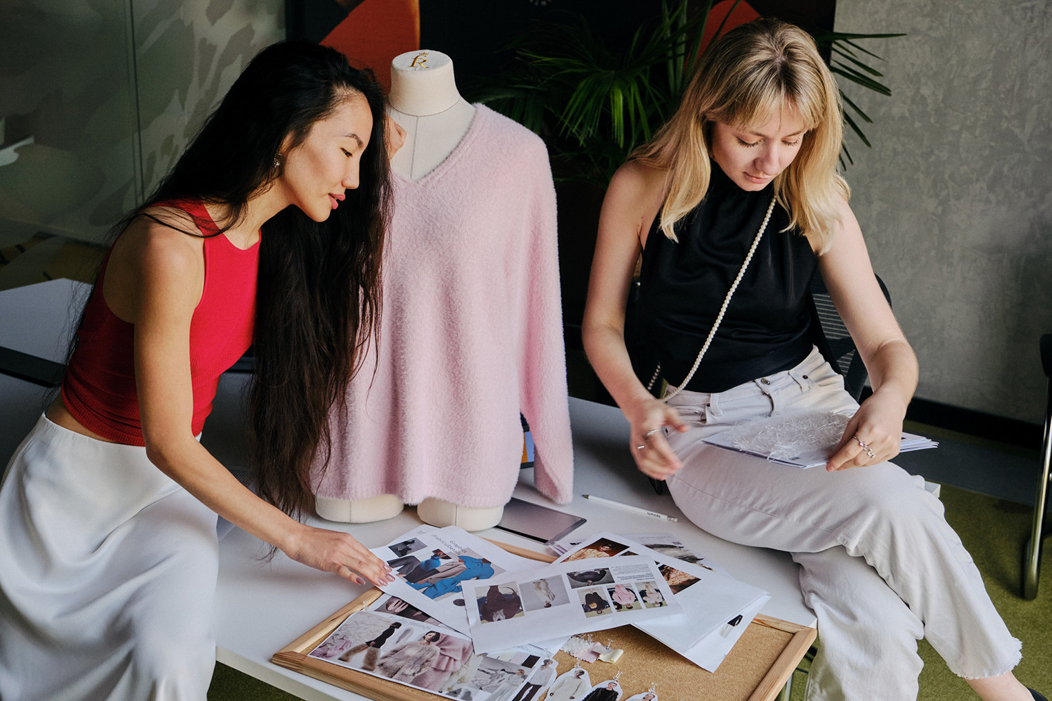 Работа в направлении коммерция и собственные бренды в Lamoda | Вакансии коммерция и собственные ...